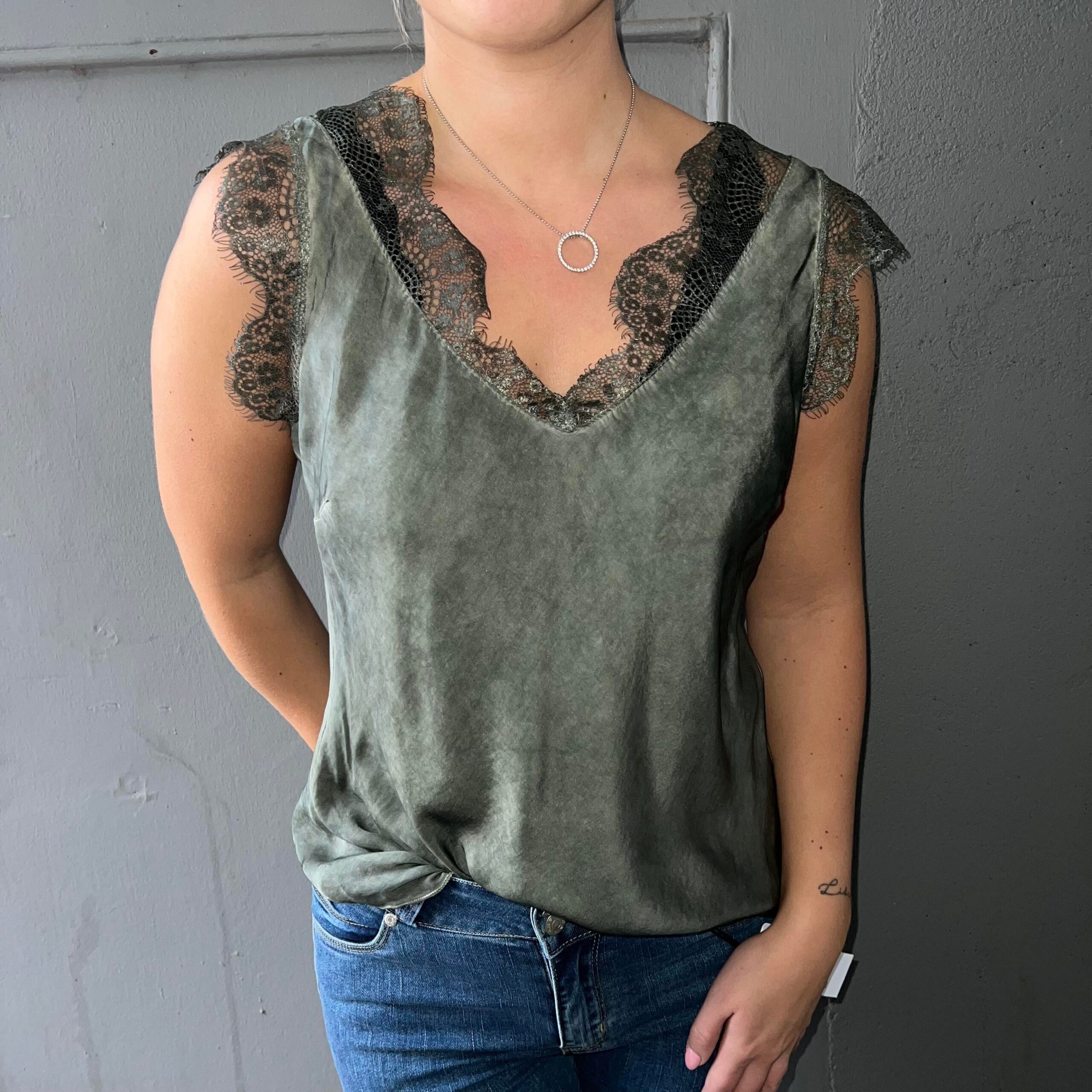 Willa top lace army - Louise-viborg